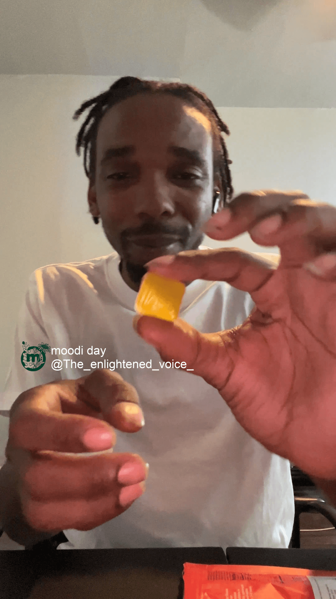 Select Strawberry Peach Classic Bites Review by The_Enlightened_Voice ...